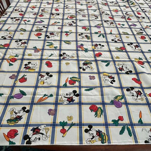 Disney | Dining | Vintage Euc Disney Tablecloth 9s Mickey Mouse Minnie ...
